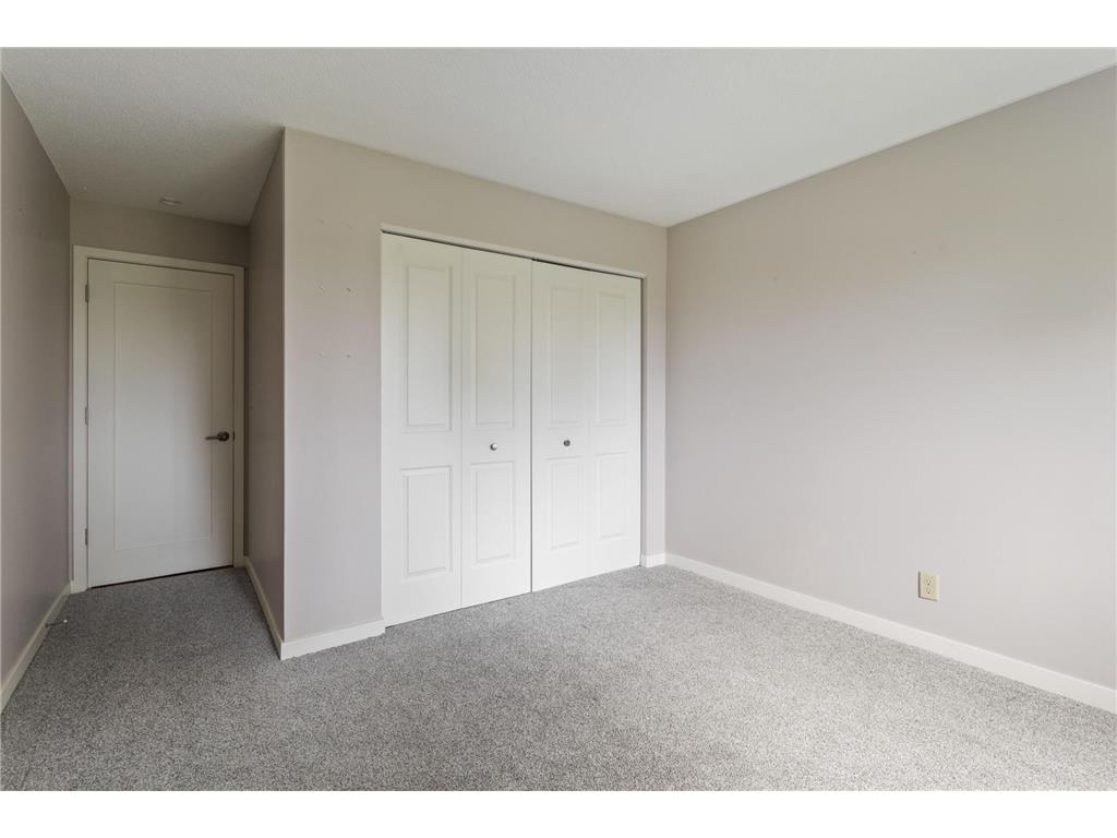 35 Nathan Lane N #210, Plymouth, MN, 55441 | MLS: 6726422 | Edina Realty