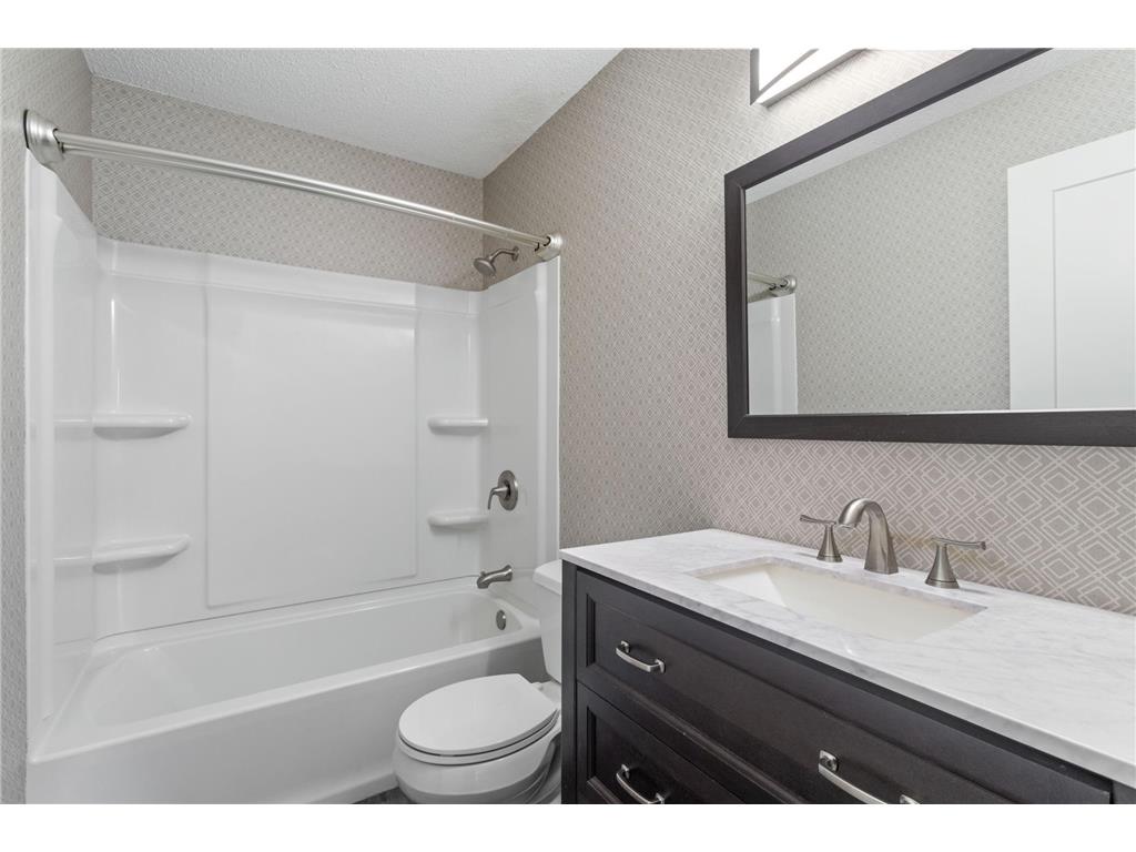35 Nathan Lane N #210, Plymouth, MN, 55441 | MLS: 6726422 | Edina Realty
