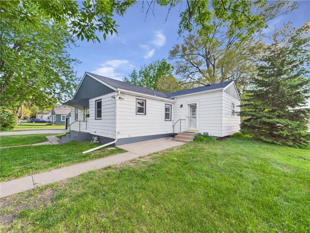 3502 3rd Street N, Saint Cloud, MN, 56303 | MLS: 6722136 | Edina Realty