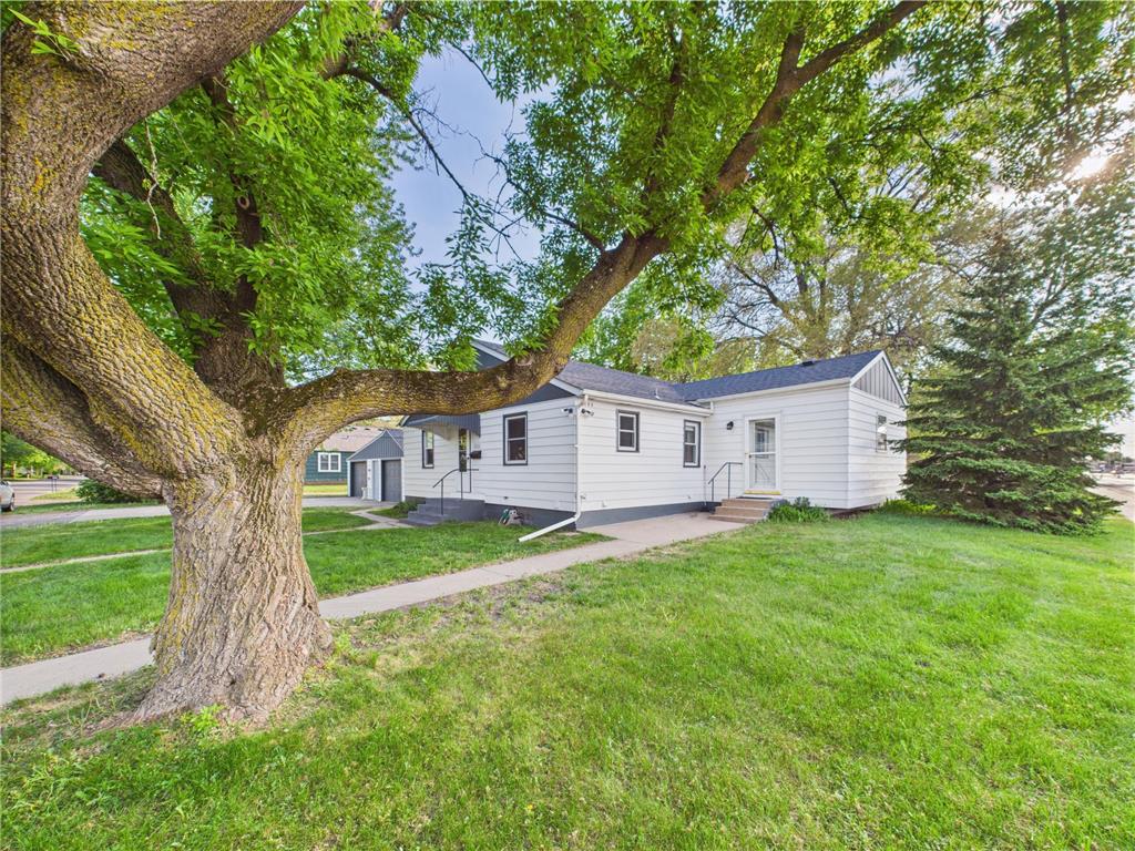 3502 3rd Street N, Saint Cloud, MN, 56303 | MLS: 6722136 | Edina Realty
