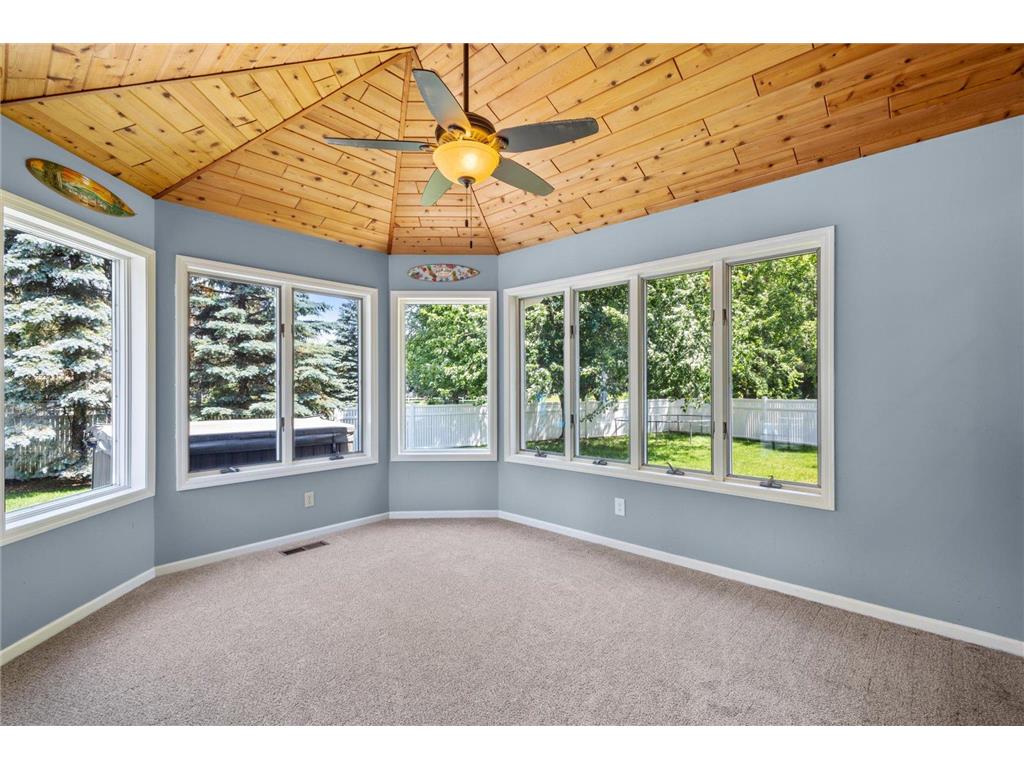 3505 Rae Court, Woodbury, MN, 55125 | MLS: 6743637 | Edina Realty