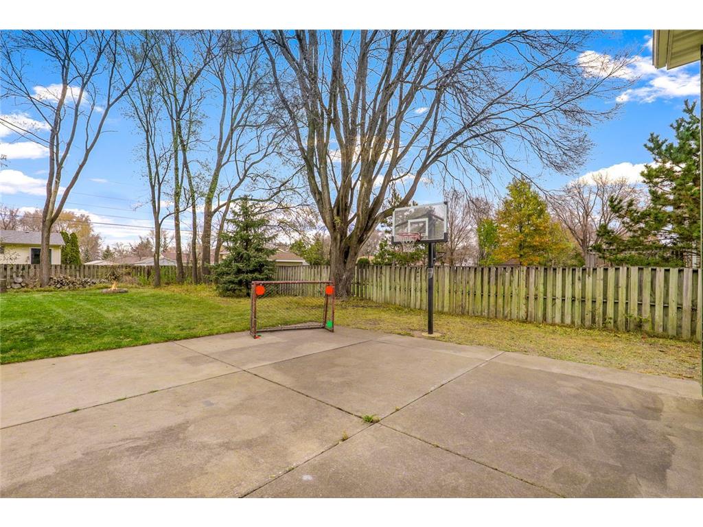 3511 135th Avenue NW, Andover, MN, 55304 | MLS: 6825884 | Edina Realty