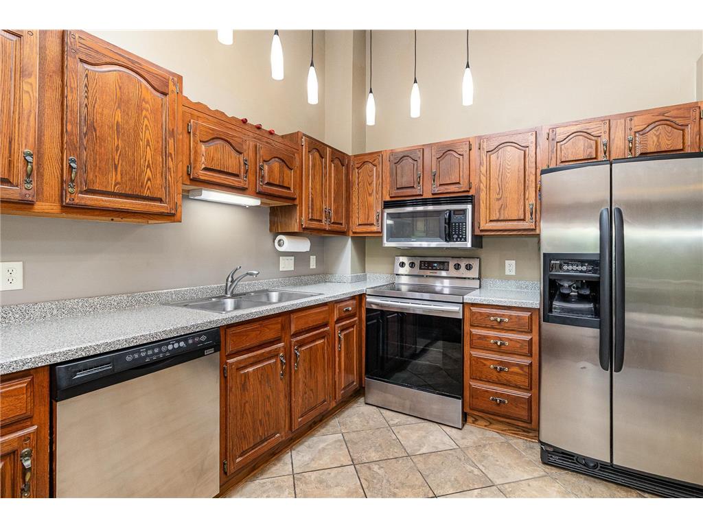 3514 Douglas Drive N, Crystal, MN, 55422 | MLS: 6724227 | Edina Realty