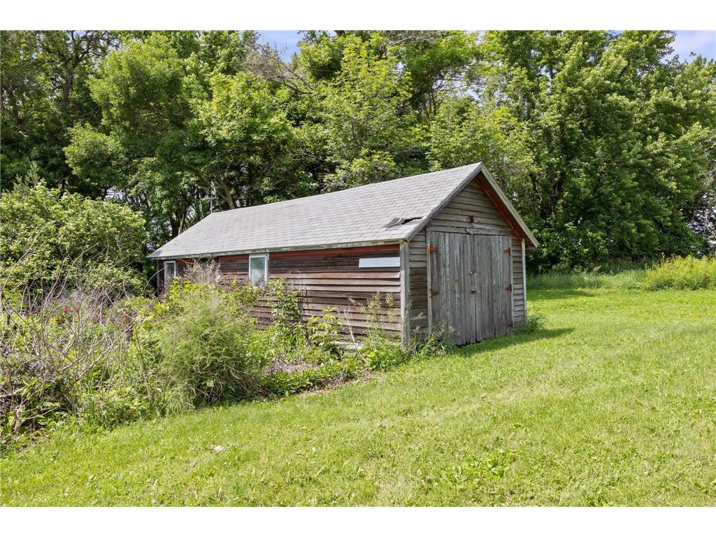 35746 585th Avenue, Lafayette, MN, 56054 | MLS: 6732544 | Edina Realty