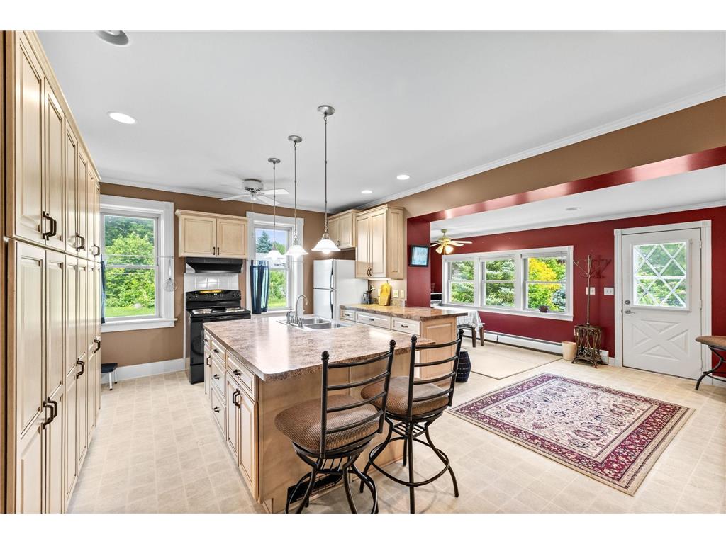 35746 585th Avenue, Lafayette, MN, 56054 | MLS: 6732544 | Edina Realty