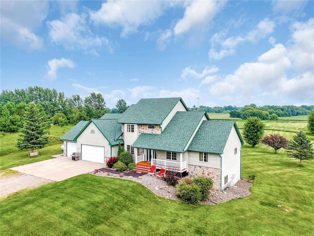 35887 Oasis Road, Chisago Lake Twp, MN, 55045 | MLS: 6766966 | Edina Realty