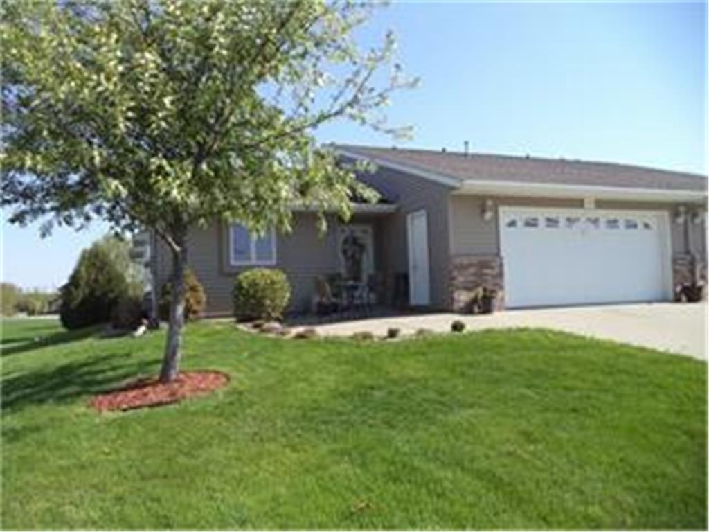 360 S Rolling Hills Drive, Le Center, MN, 56057 | MLS: 6367602 | Edina ...