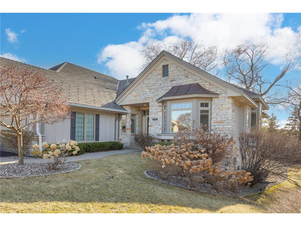 365 Waycliffe Drive S, Wayzata, MN, 55391 | MLS: 6686483 | Edina Realty