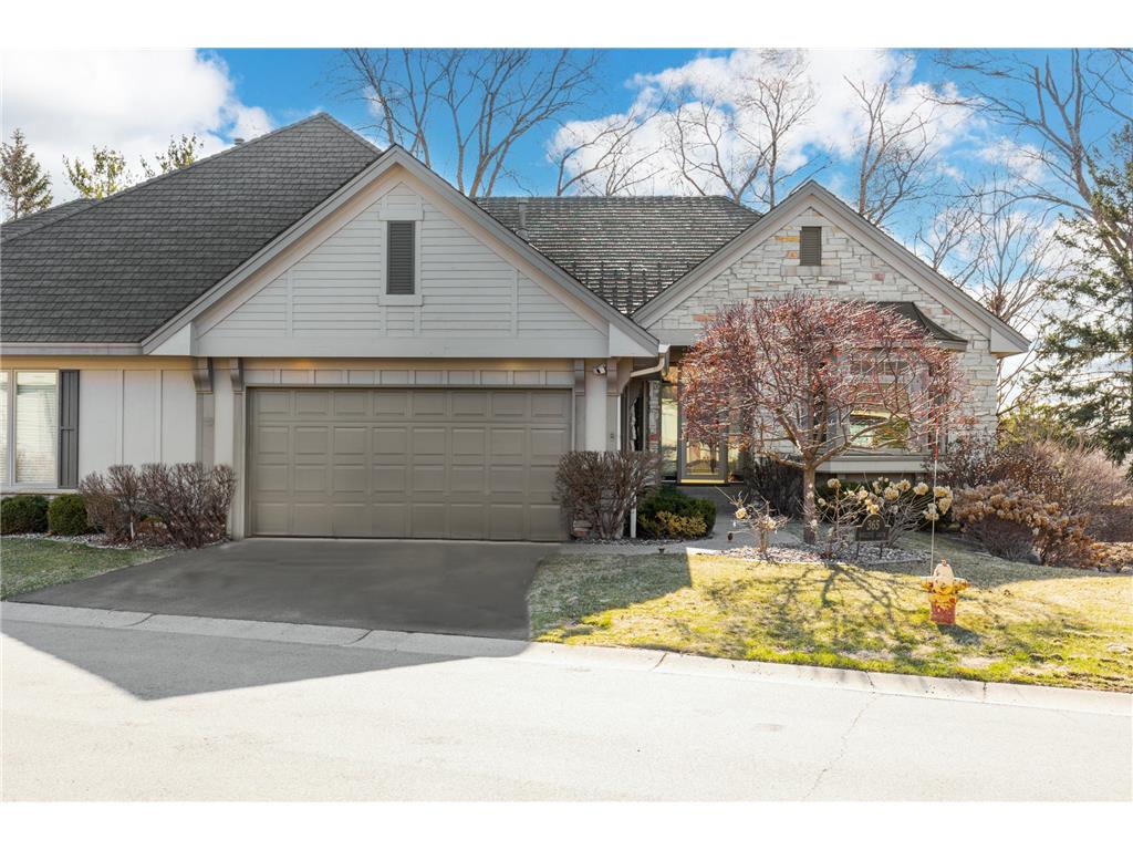365 Waycliffe Drive S, Wayzata, MN, 55391 | MLS: 6686483 | Edina Realty