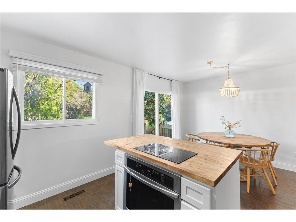 3655 Dallas Lane N, Plymouth, MN, 55447 | MLS: 6797154 | Edina Realty