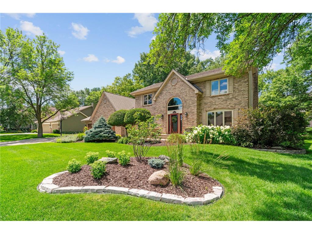 3675 Woodland Trail, Eagan, MN, 55123 | MLS: 6756474 | Edina Realty