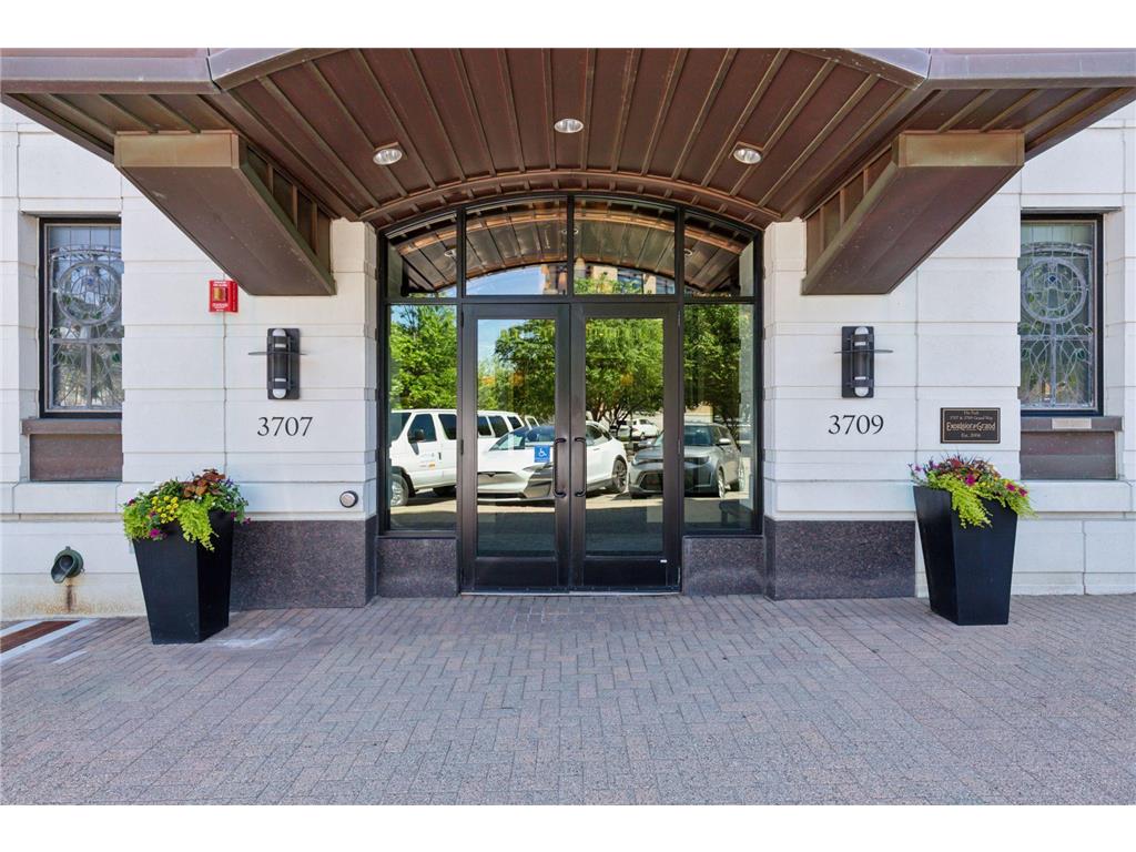 3709 Grand Way #315, Saint Louis Park, MN, 55416 | MLS: 7016042 | Edina ...