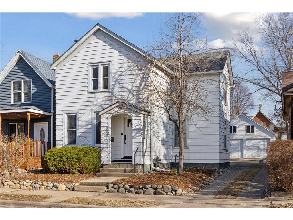 371 Emma Street, Saint Paul, MN, 55102 | MLS: 6698398 | Edina Realty