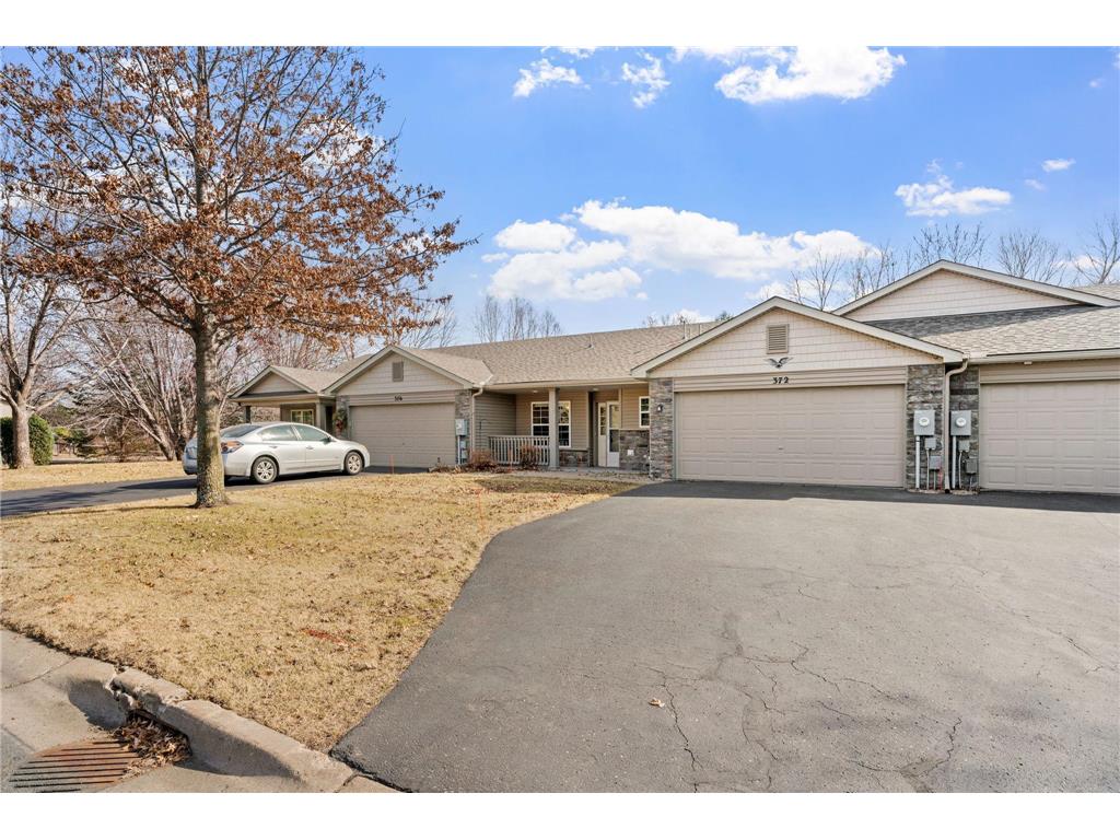 372 Arrowhead Drive, Lino Lakes, MN, 55014 | MLS: 6718690 | Edina Realty