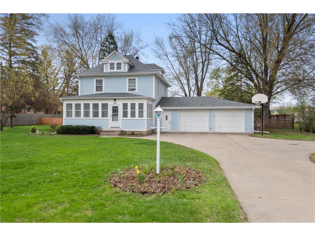 372 W 8th Street, New Richmond, WI, 54017 | MLS: 6362187 | Edina Realty