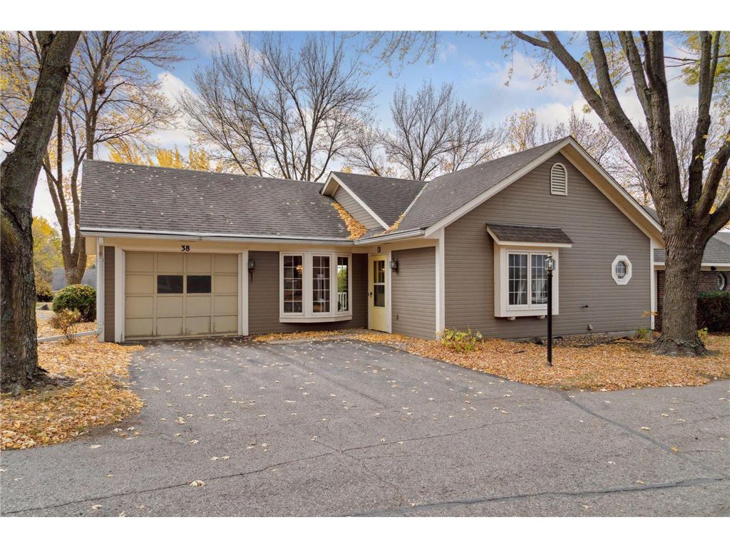 38 Somerset Drive, Waconia, MN, 55387 | MLS: 6267978 | Edina Realty