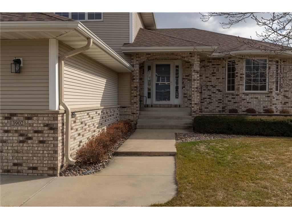 3902 Chip Shot Lane SE, Rochester, MN, 55904 | MLS: 6489583 | Edina Realty