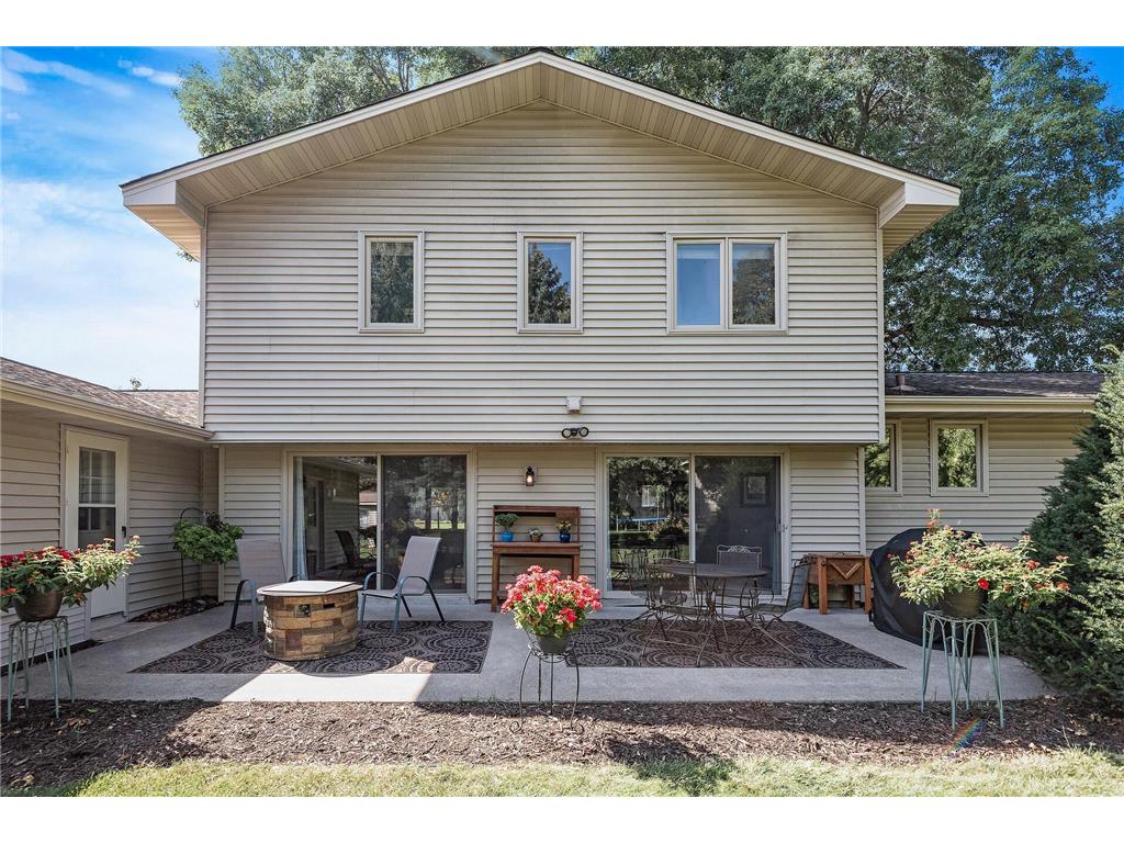 3950 Yorktown Lane N, Plymouth, MN, 55441 | MLS: 6434037 | Edina Realty