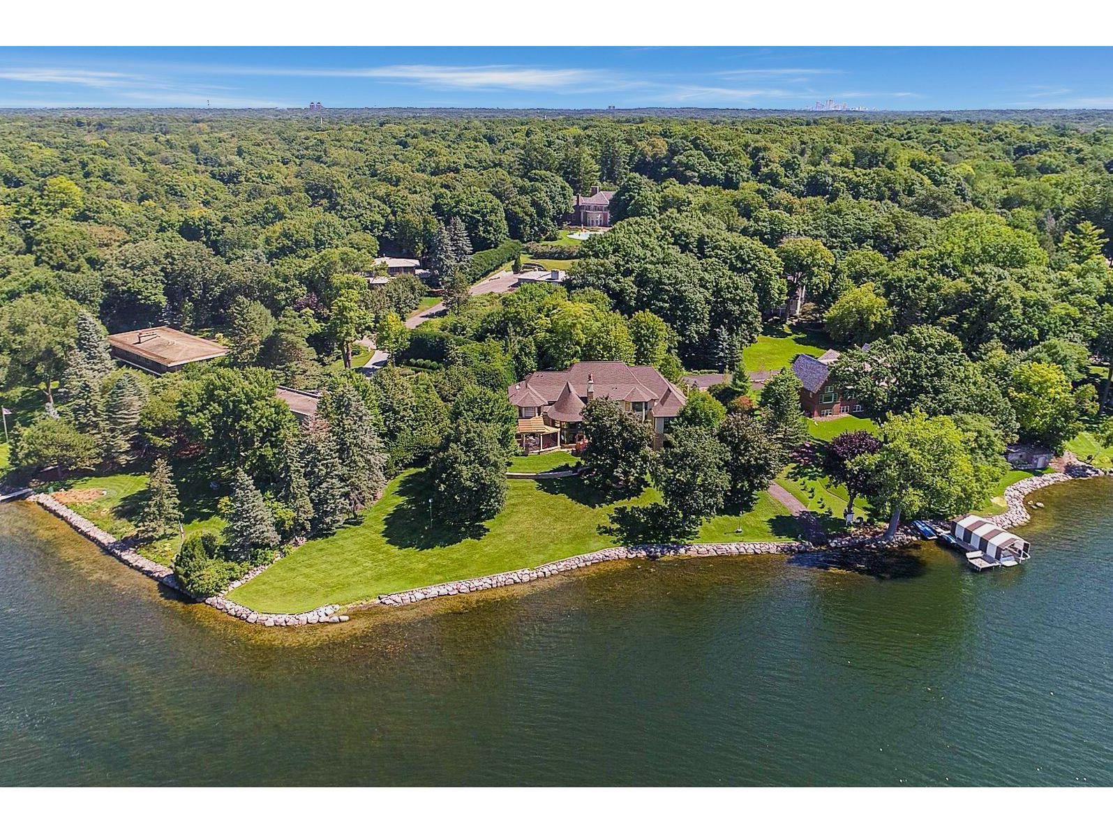 3960 Walden Shores Road, Deephaven, MN 55391 | MLS: 5641066 | Edina Realty