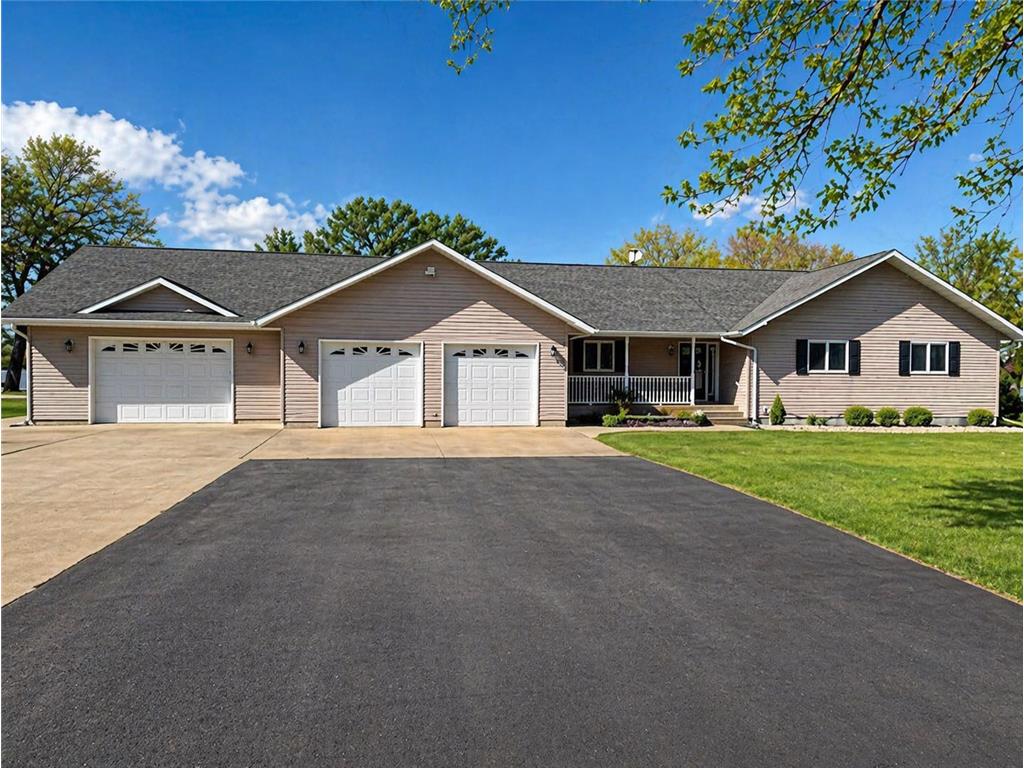 4 S Fox Lake Drive E, Manyaska Twp, MN, 56171 | MLS: 7020975 | Edina Realty