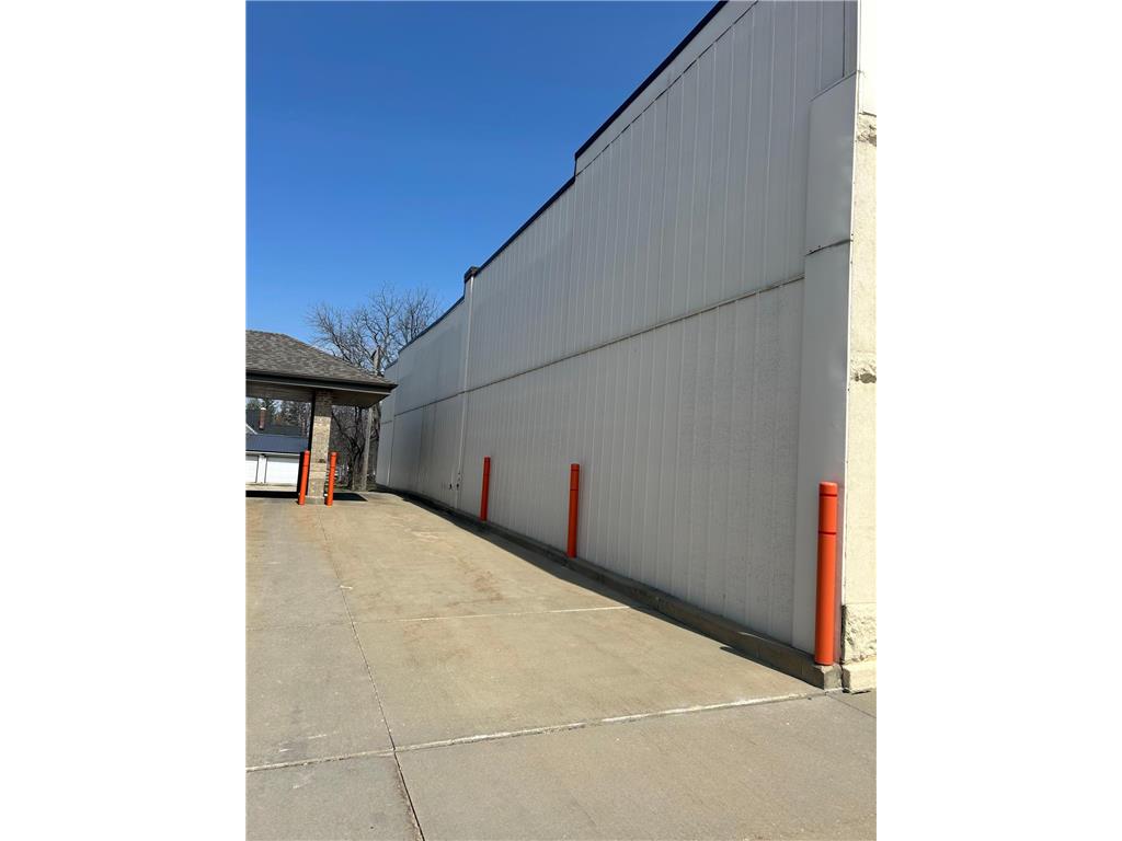 40 W Main Street, Dodge Center, MN, 55927 | MLS: 6707941 | Edina Realty