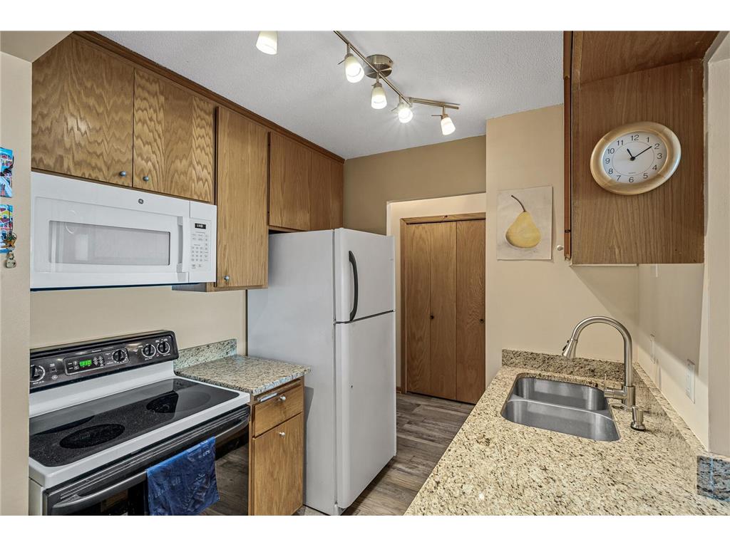 400 Groveland Avenue #1810, Minneapolis, MN, 55403 | MLS: 6749784 ...