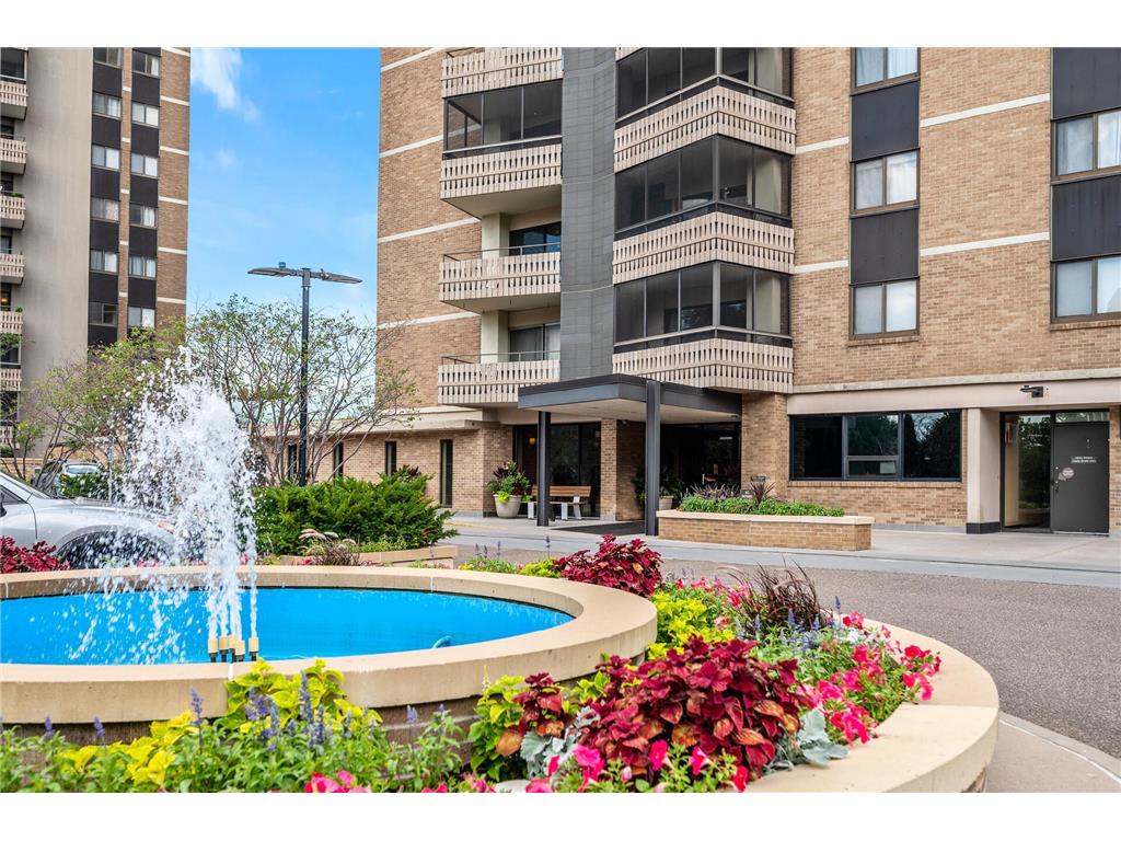 400 Groveland Avenue #1810, Minneapolis, MN, 55403 | MLS: 6749784 ...