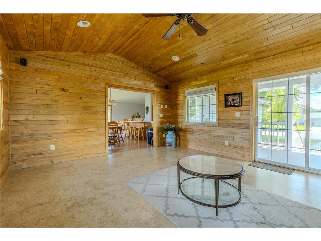 401 Sanford Road, Benson, MN, 56215 | MLS: 6541728 | Edina Realty