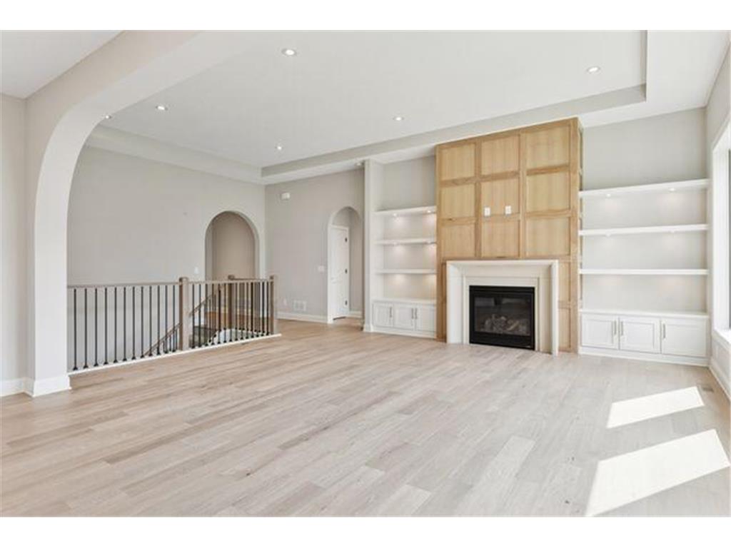 4029 Arbor Drive, Woodbury, MN, 55129 | MLS: 6707999 | Edina Realty