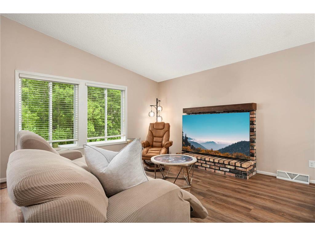 4065 Jordan Avenue N, New Hope, MN, 55427 | MLS: 6759973 | Edina Realty