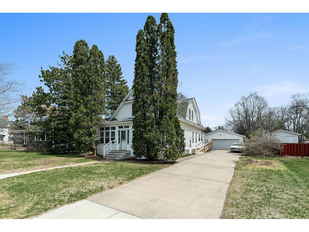 407 3rd Street SE, Little Falls, MN, 56345 | MLS: 6713671 | Edina Realty