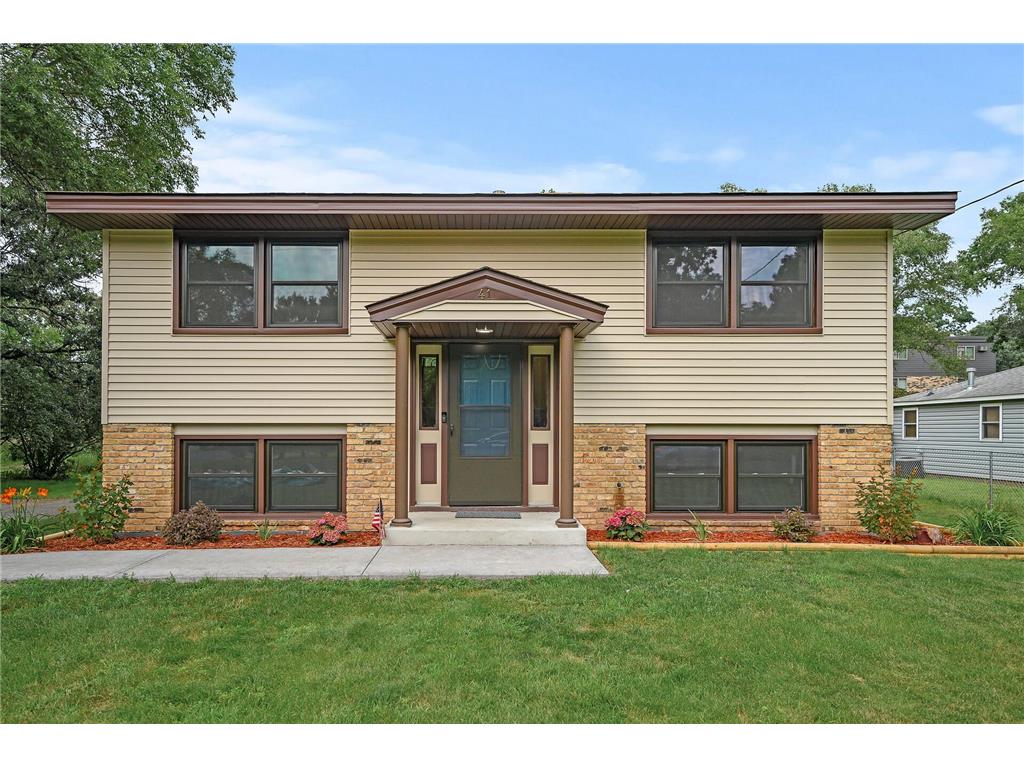 41 99th Lane NW, Coon Rapids, MN, 55448 | MLS: 6559990 | Edina Realty