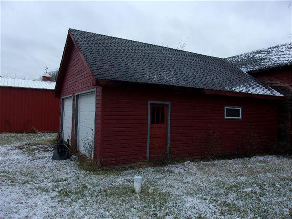 410 Highland View, Houlton, WI, 54082 | MLS: 6473740 | Edina Realty
