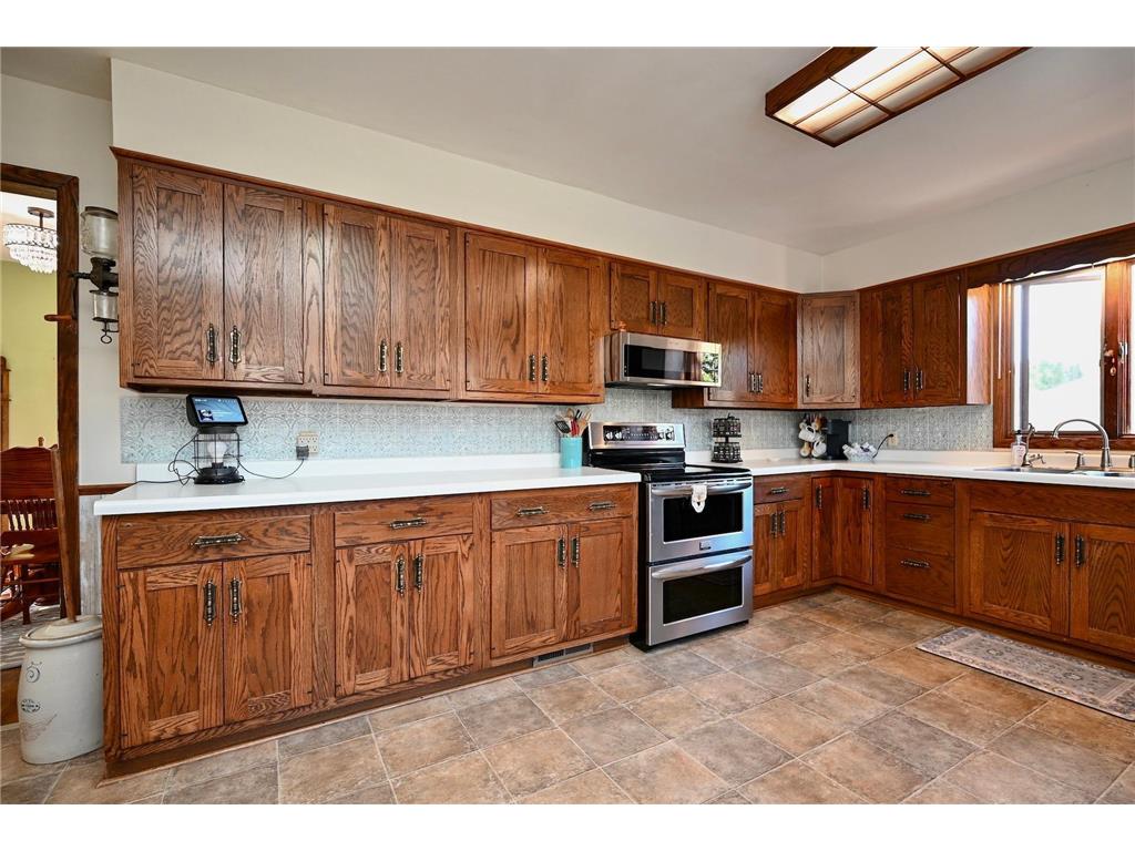 411 W Howard Street, Winona, MN, 55987 | MLS: 6763757 | Edina Realty