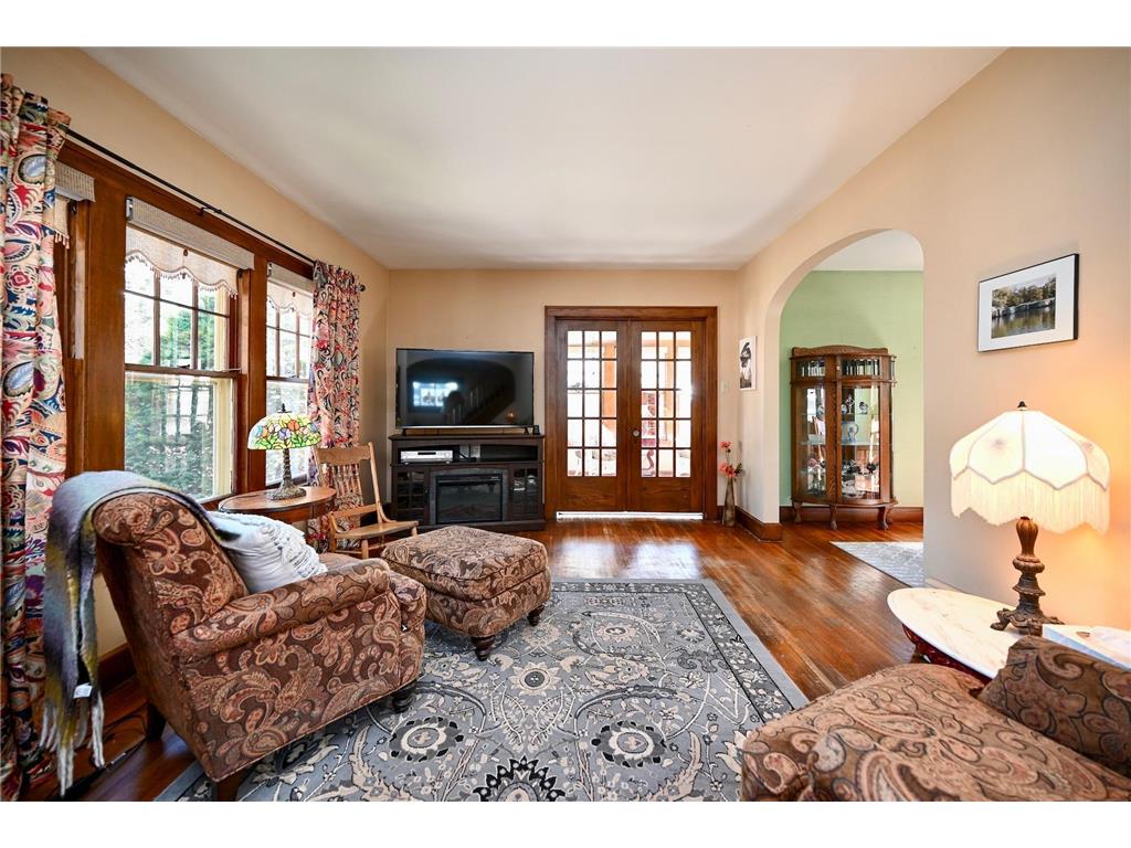 411 W Howard Street, Winona, MN, 55987 | MLS: 6763757 | Edina Realty