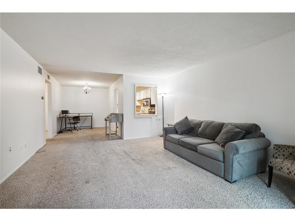 4120 Parklawn Avenue #120, Edina, MN, 55435 | MLS: 6541525 | Edina Realty