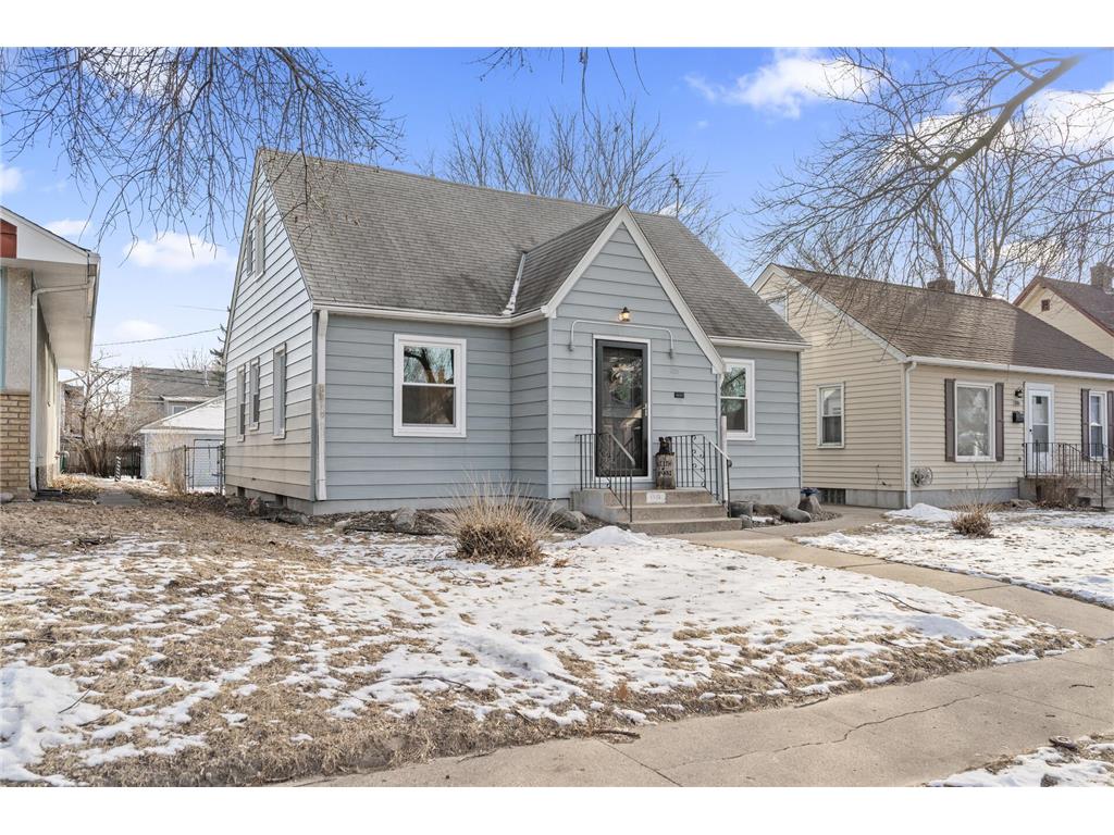 4121 5th Street NE, Columbia Heights, MN, 55421 | MLS: 6659791 | Edina ...
