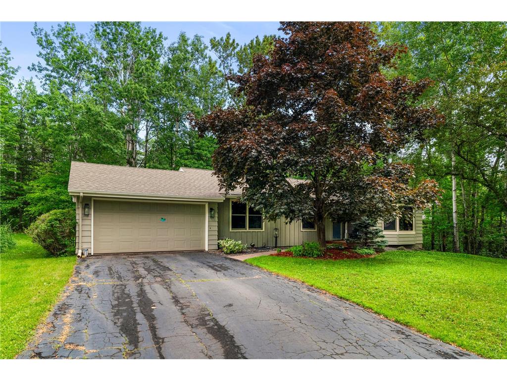 414 Pinewood Lane, Duluth, MN, 55804 | MLS: 6557447 | Edina Realty