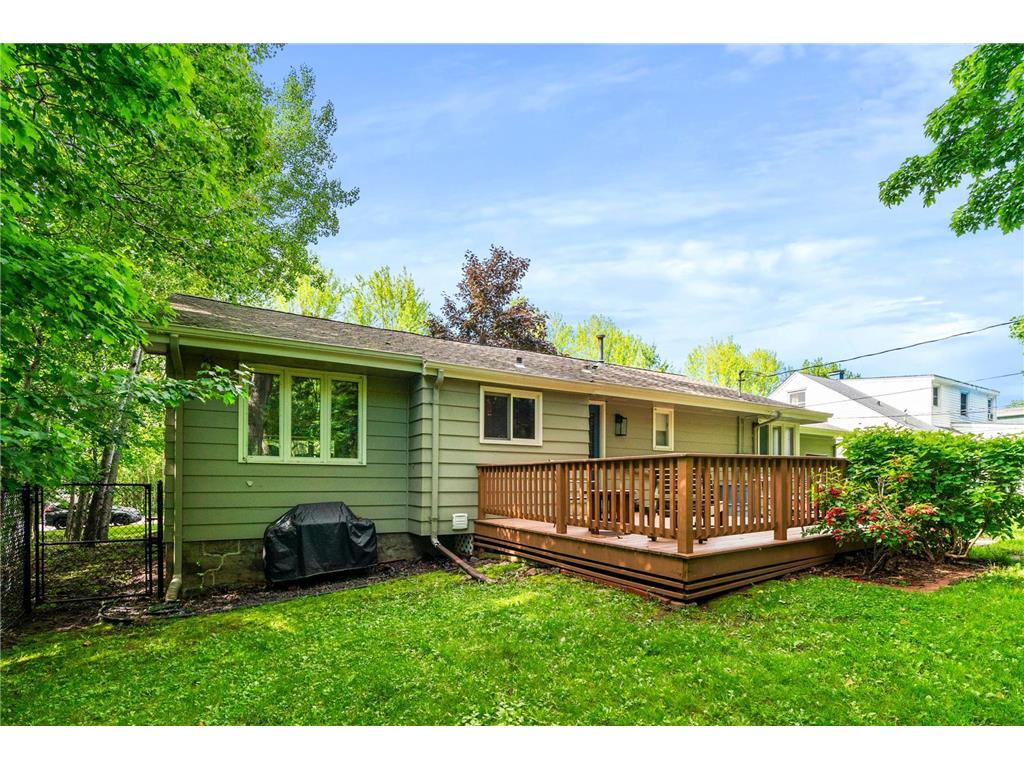 414 Pinewood Lane, Duluth, MN, 55804 | MLS: 6557447 | Edina Realty