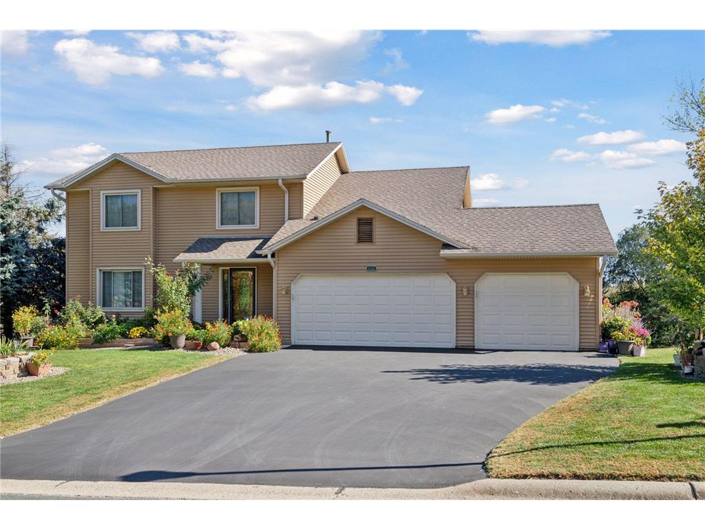 4156 Hilltop Lane, Eagan, MN, 55123 | MLS: 6745975 | Edina Realty