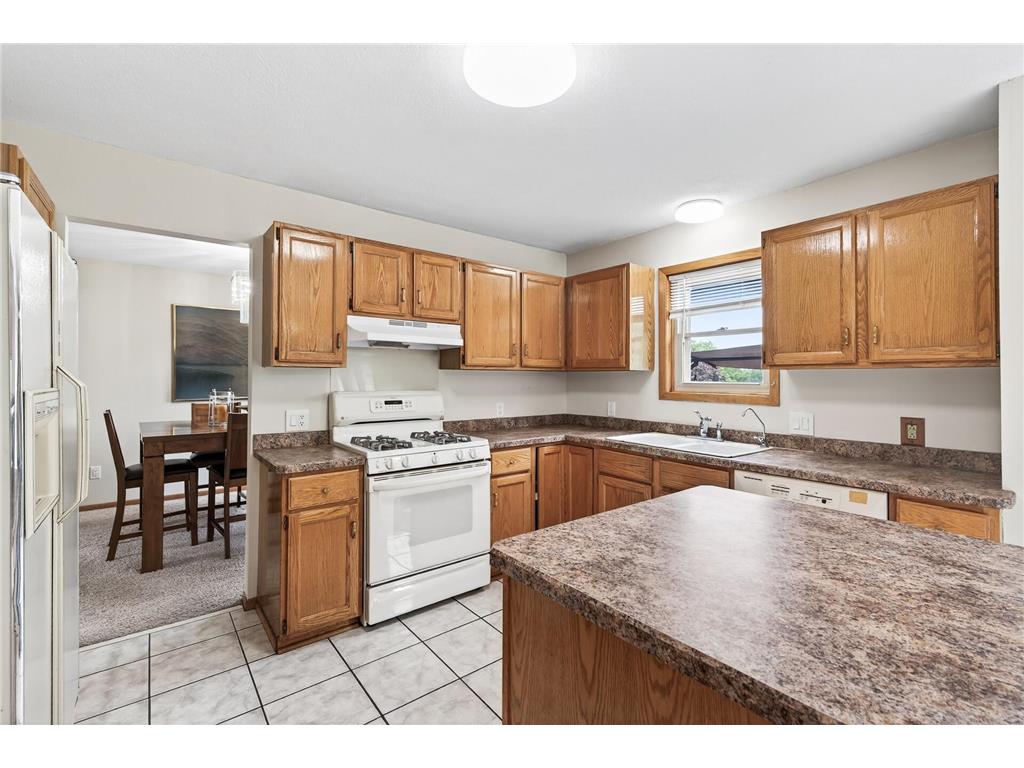 4156 Hilltop Lane, Eagan, MN, 55123 | MLS: 6805780 | Edina Realty