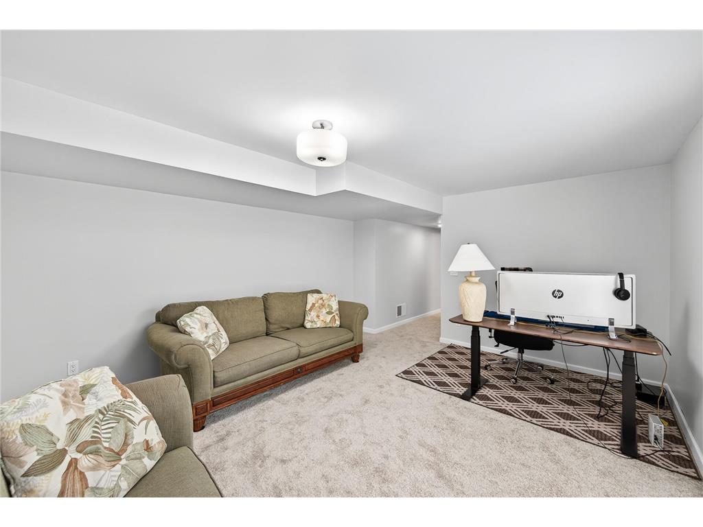 4156 Hilltop Lane, Eagan, MN, 55123 | MLS: 6805780 | Edina Realty