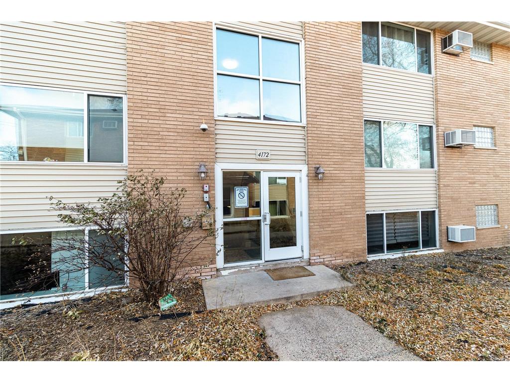 4172 Adair Avenue N #2, Robbinsdale, MN, 55422 | MLS: 6600407 | Edina ...