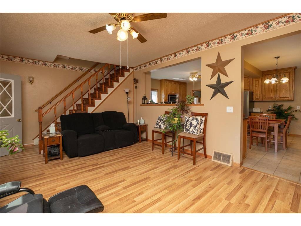 418 Main Street W, Wabasha, MN, 55981 | MLS: 6538050 | Edina Realty