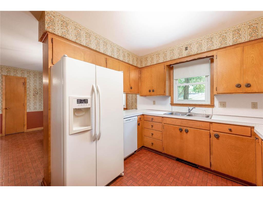 419 W Jackson Street, Saint Peter, MN, 56082 | MLS: 6737511 | Edina Realty