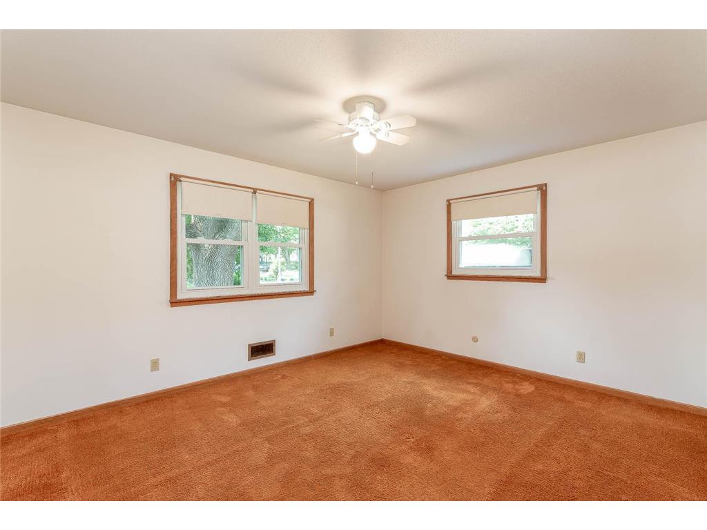 419 W Jackson Street, Saint Peter, MN, 56082 | MLS: 6737511 | Edina Realty