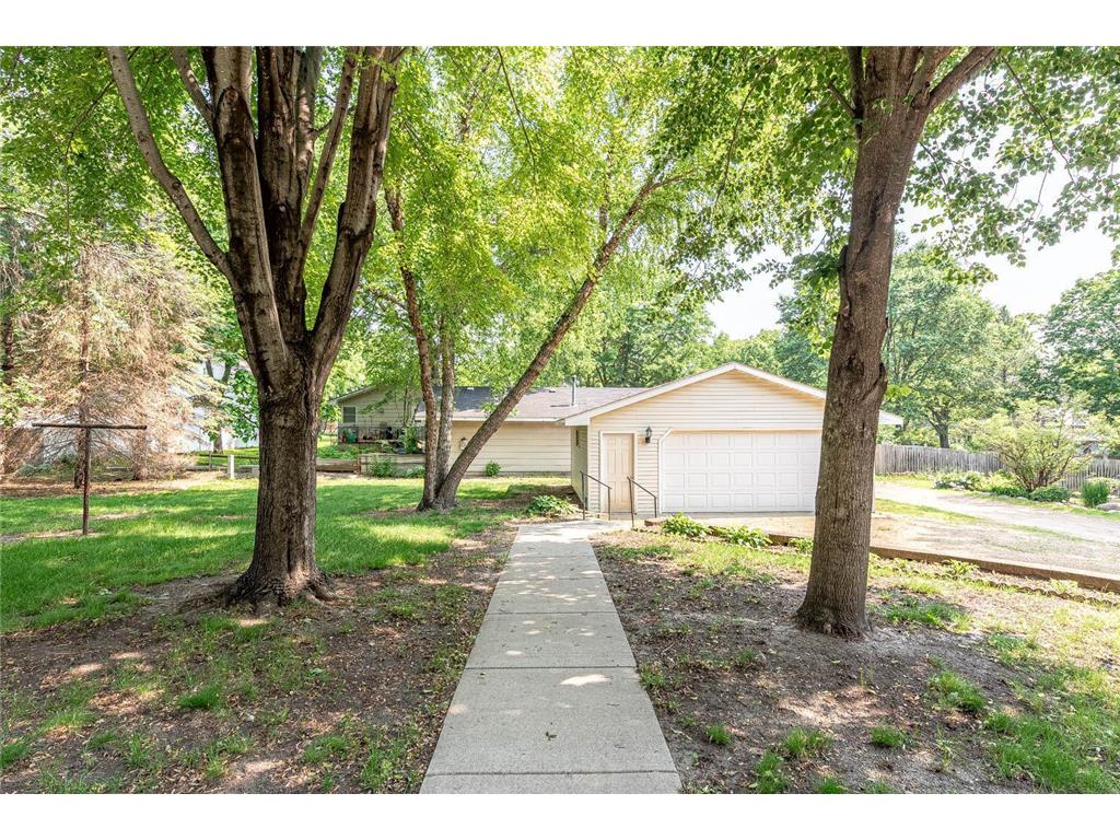 419 W Jackson Street, Saint Peter, MN, 56082 | MLS: 6737511 | Edina Realty