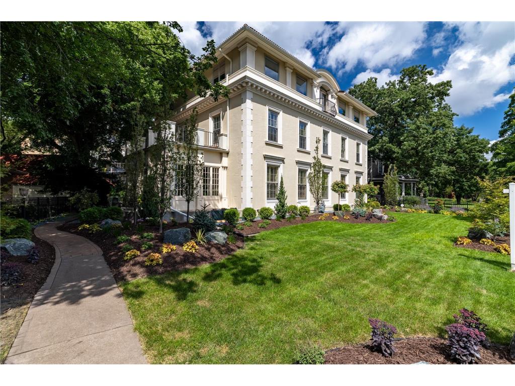 421 Summit Avenue #2, Saint Paul, MN, 55102 | MLS: 6758135 | Edina Realty