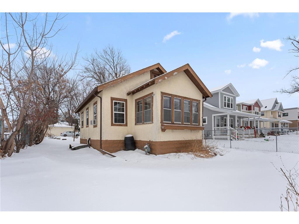 422 Logan Avenue N, Minneapolis, MN, 55405 | MLS: 6826650 | Edina Realty
