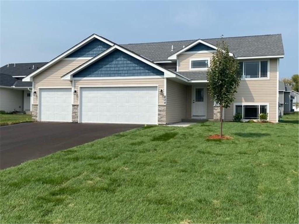 424 Bluebird Drive NW, Isanti, MN, 55040 | MLS: 6393718 | Edina Realty